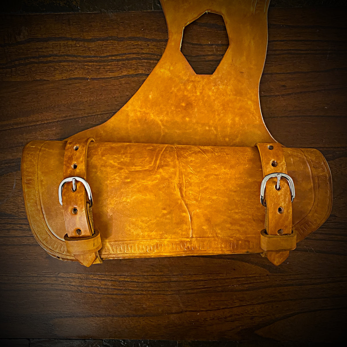 Heat Shield with two Pouches for Indian Scout motorcycle - Indian Tan ...